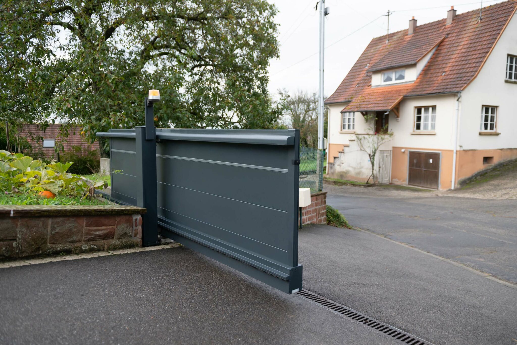 Portails Tschoeppé | Élégance et sécurité pour votre entrée